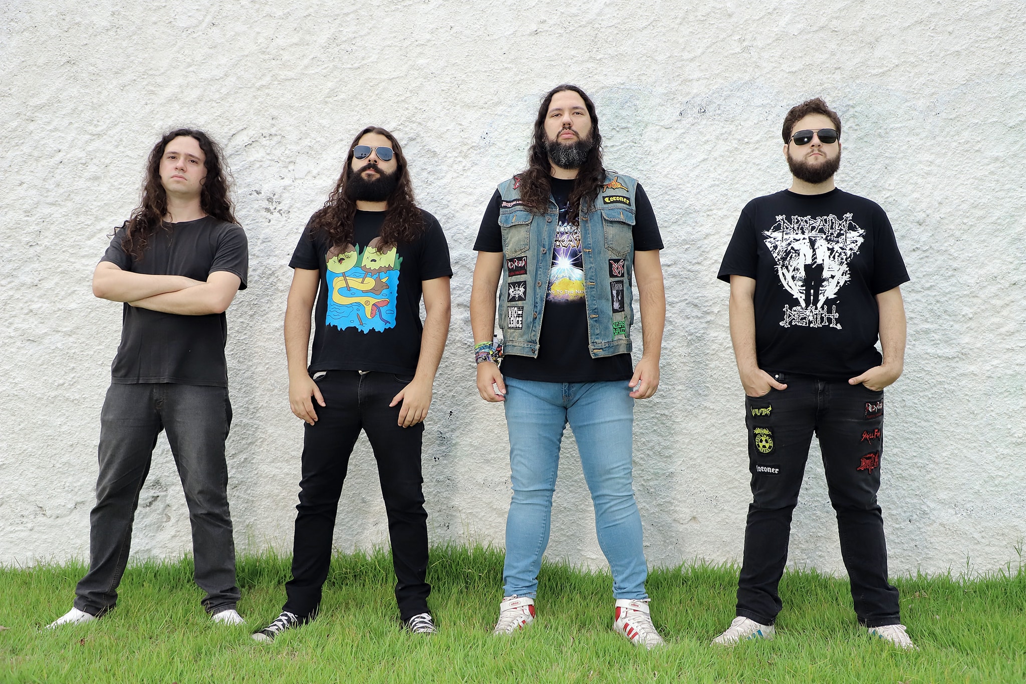 Cervejas, protesto e violência: o novo álbum da Red Razor* – Rifferama