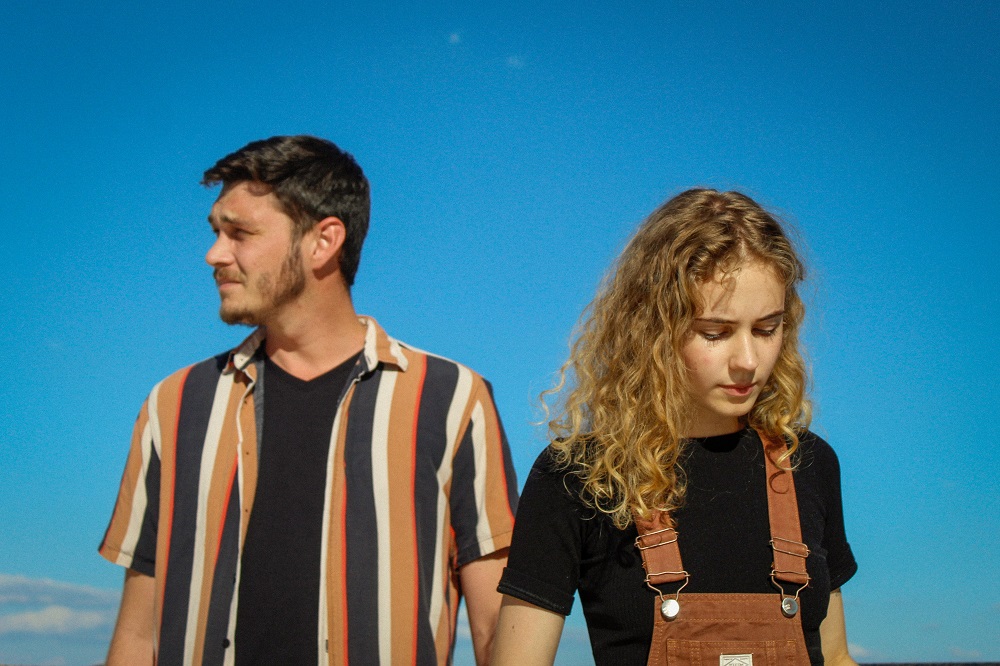 Laura Tereza lança primeiro feat da carreira e produz 2º EP – Rifferama