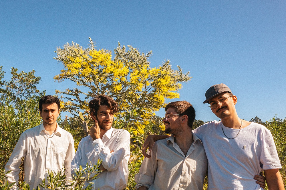 Gramal reformula estética para primeiro álbum “Avaranda” – Rifferama