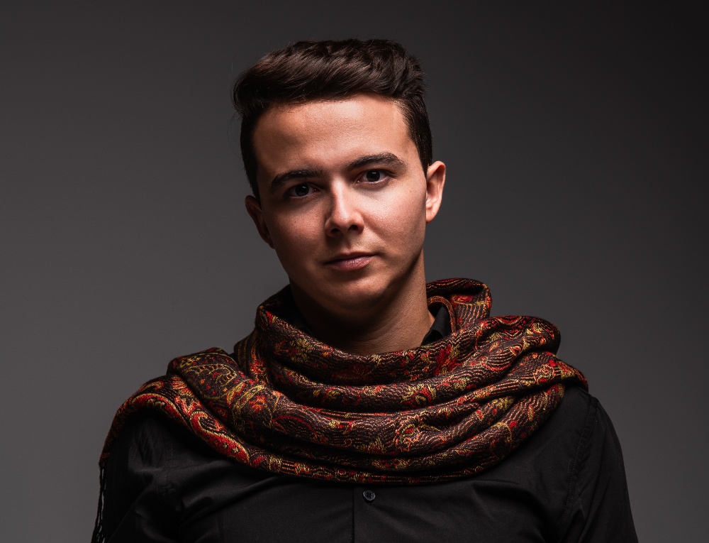 Roger Corrêa apresenta álbum “Latino Ibérico” pela Europa – Rifferama