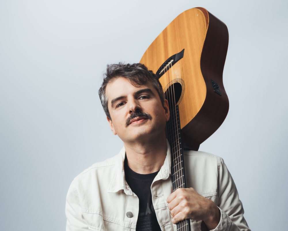 Johnny Bosco abre “usina de criação” para primeiro álbum – Rifferama